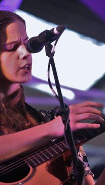 Zoë Wren - LETRAS.COM (2 canciones)