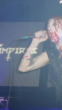 Alien Vampires - LETRAS.MUS.BR