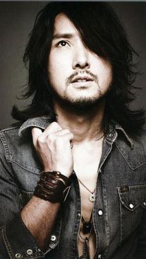 J (Jun Onose) - LETRAS.COM (6 canciones)