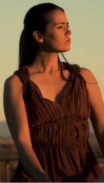 Isabel Aaiún - LETRAS.COM (12 canciones)