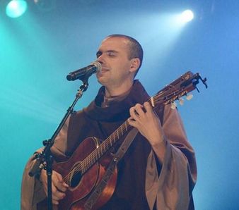 Frei Gilson - LETRAS.MUS.BR