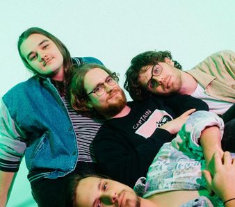 Vacations - LETRAS.COM (30 canciones)