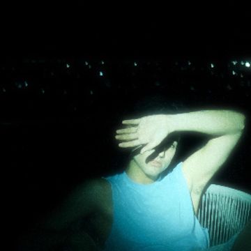 Esencia | Álbum de HUMBE - LETRAS.COM