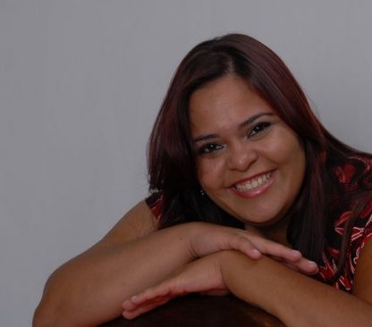 Aline Freitas - LETRAS.MUS.BR