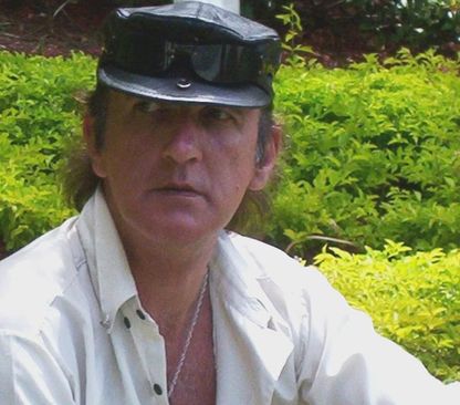 Danny Cabuche - LETRAS.COM (9 canciones)