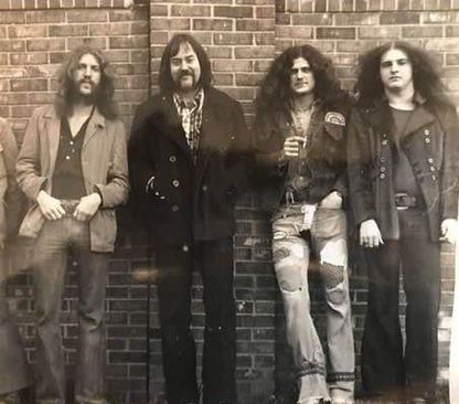 Primevil | 1 álbum de la discografía en LETRAS.COM