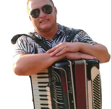 Alexandre Pinheiro - LETRAS.MUS.BR