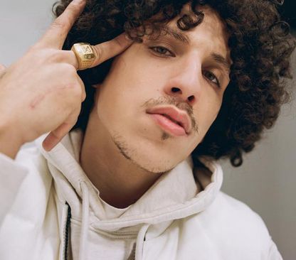 Rilès | 1 álbum da Discografia no LETRAS.MUS.BR