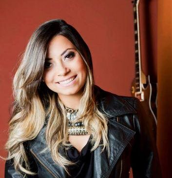 Carol Aragão - LETRAS.COM (2 canciones)