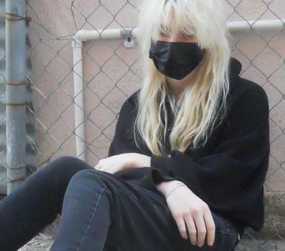 Laura Les - LETRAS.COM (2 canciones)