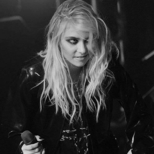 Messed Up World (F'd Up World) - The Pretty Reckless (letra da música ...