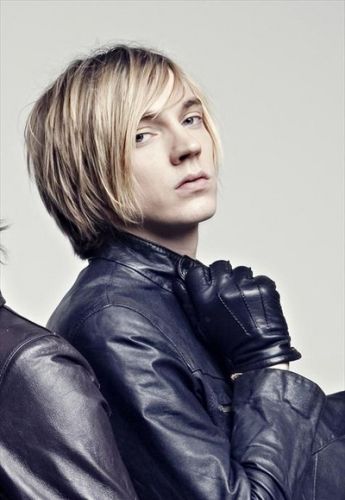 Tired Of Running Part 2 - Carl Norén - Cifra Club