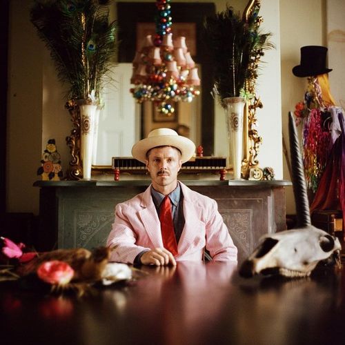 Big Bushy Mustache - Jake Shears (letra da música) - Cifra Club