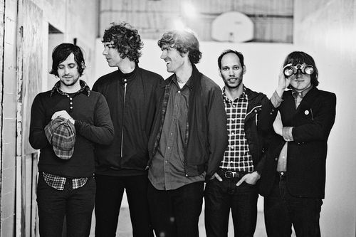 Love Is a Wave - Crystal Stilts (letra da música) - Cifra Club