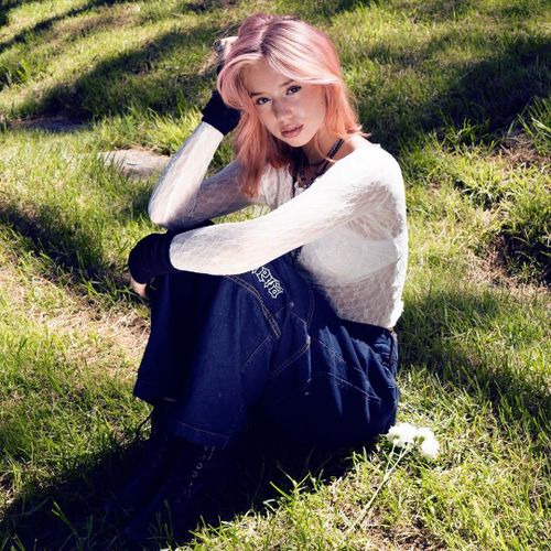 Bubble Gum Glue - Kayla DiVenere (letra da música) - Cifra Club