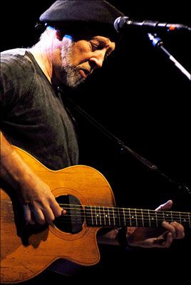 Genesis Hall - Richard Thompson - Cifra Club