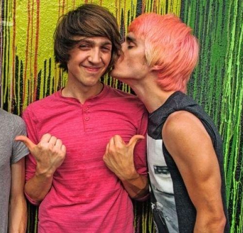 Crying Over It All - Waterparks - Cifra Club