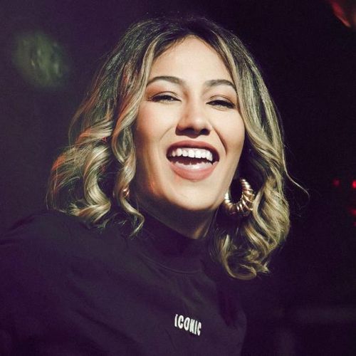 Jenni Rocha | Cifra Club