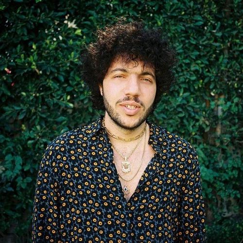 DEGENERE (feat. Myke Towers) - benny blanco (letra da música) - Cifra Club DEGENERE (feat. Myke Towers) - benny blanco (letra da música) - Cifra Club