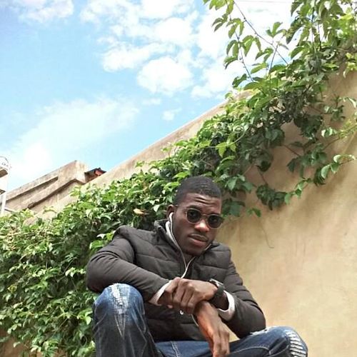 Só Vão Assustar Já (part. Webbo) - Miro Domiro (letra da música ...