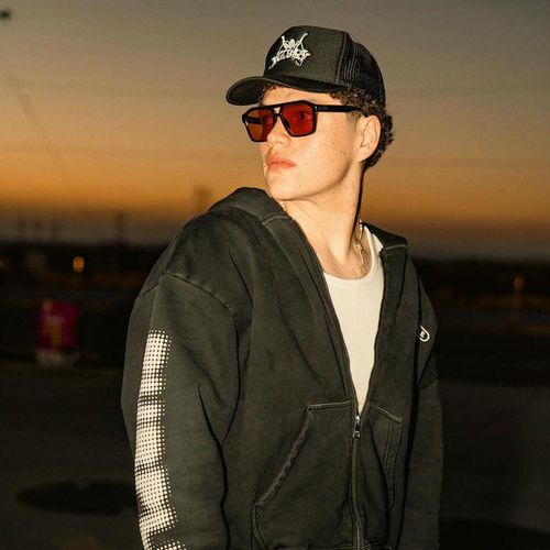 OJITOS BONITOS (part. Jonathan Caro) - Armenta (MX) (letra da música) - Cifra Club