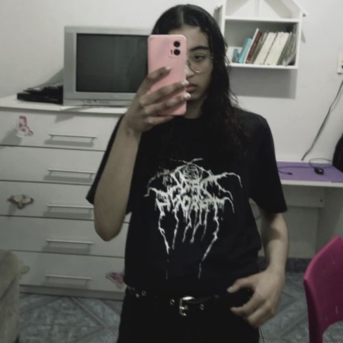 Fake Buildings - Lil Lavi (letra da música) - Cifra Club