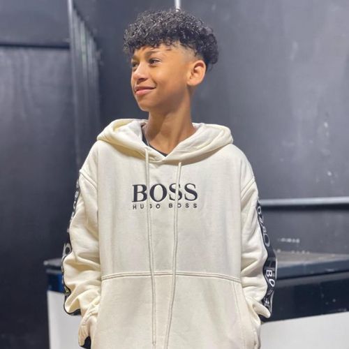 Menina do Job X Viciada em Sentar (part. DJ Junior Salles) - MC Xangai ...