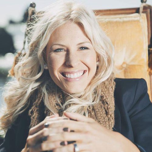 Famous For - Jenn Johnson - Cifra Club