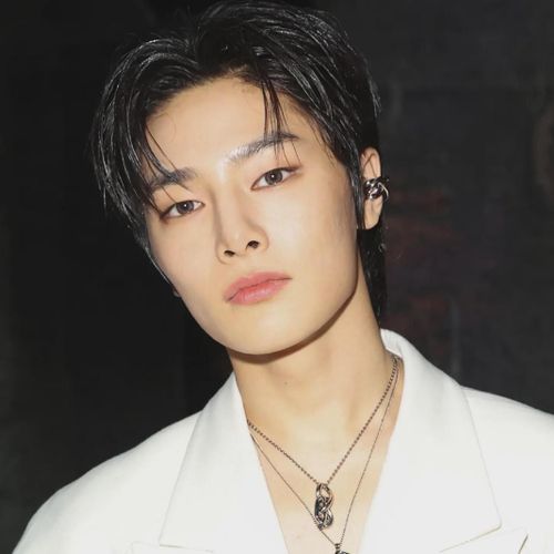 HALLUCINATION - I.N (letra da música) - Cifra Club