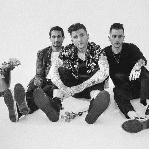 Sad People Dancing - La Bouquet (letra da música) - Cifra Club