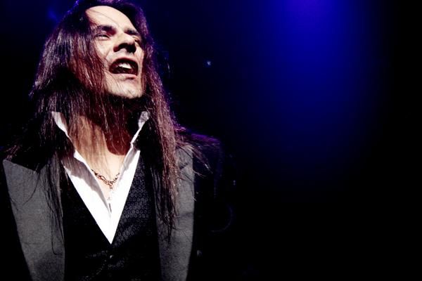 Andre Matos, ícone brasileiro do heavy metal, morre aos 47 anos | Blog ...