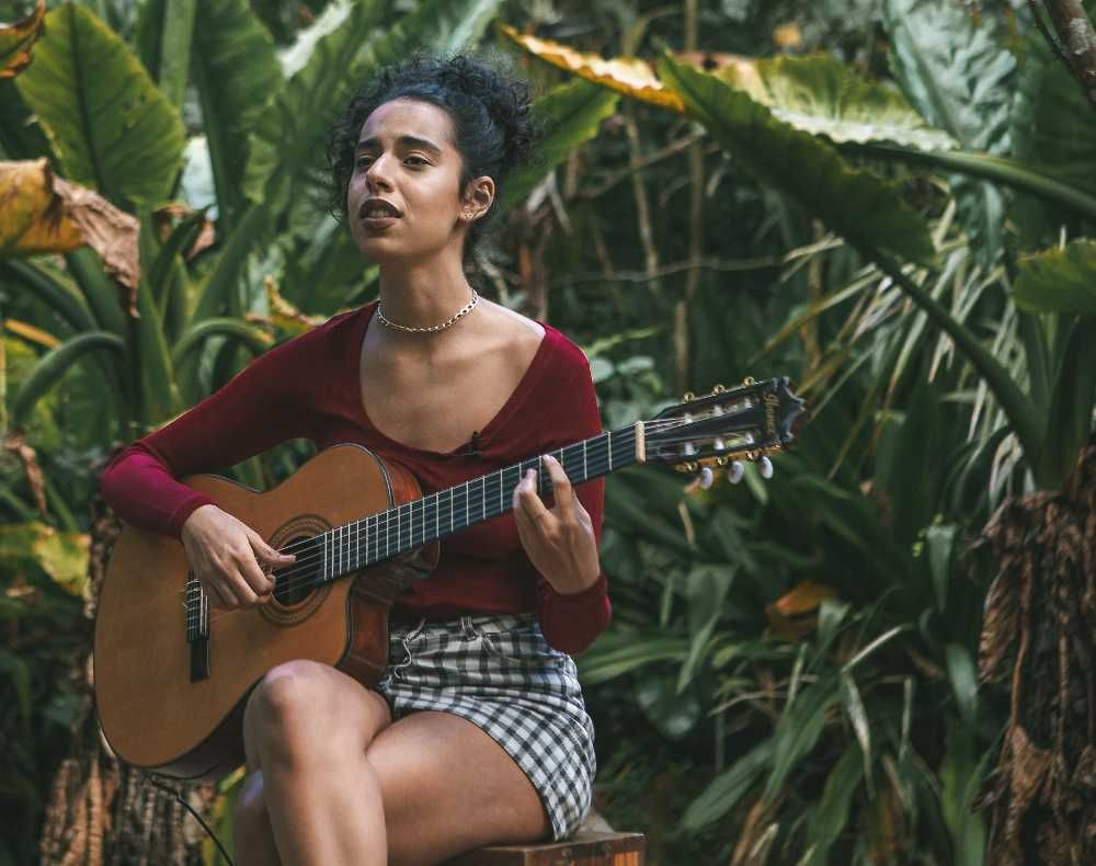 Passo a passo de como tocar as músicas da Marina Sena no violão | Blog ...