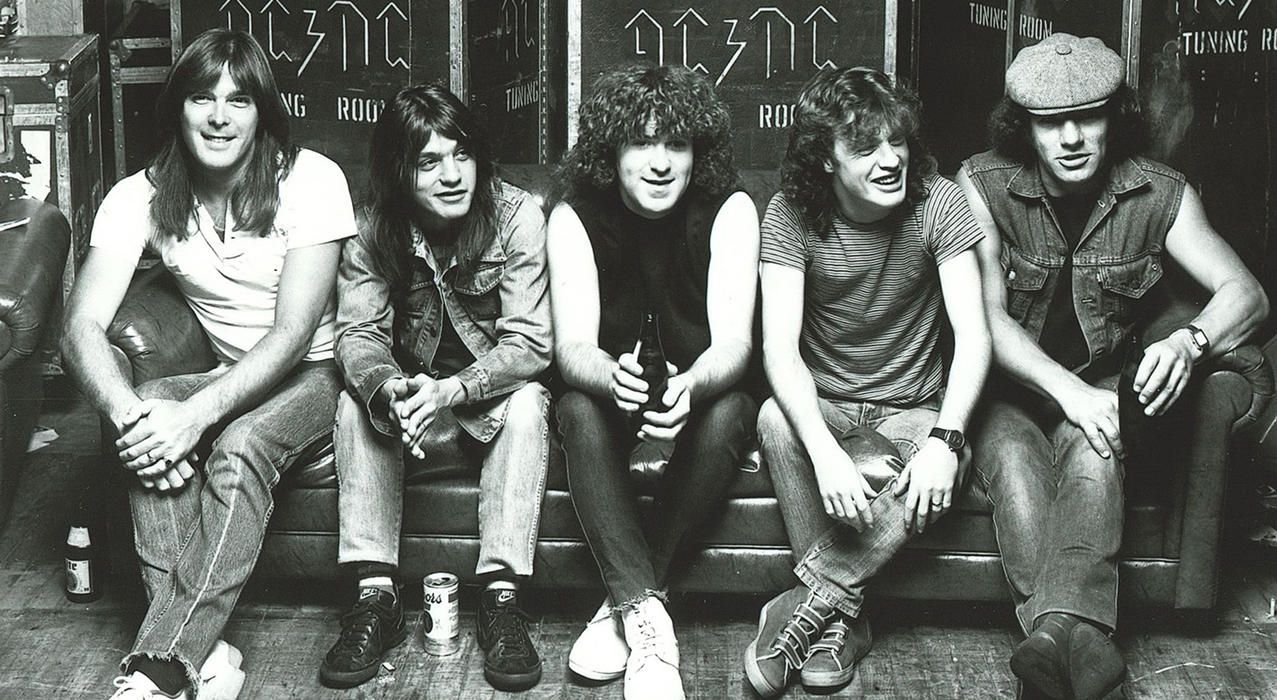 Biografia do AC/DC: conheça a história da banda de hard rock - LETRAS ...