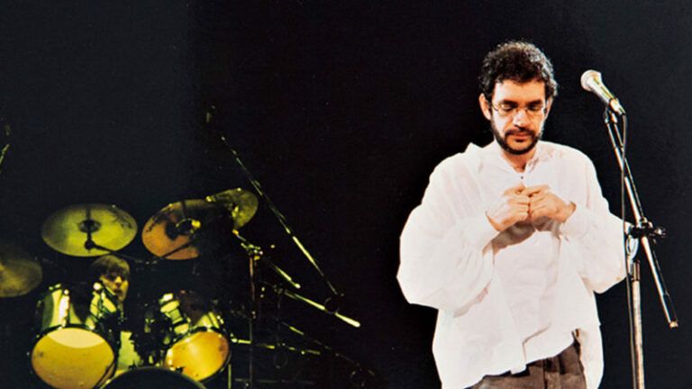 Biografia de Renato Russo: conheça a vida do ícone do rock - LETRAS.MUS.BR