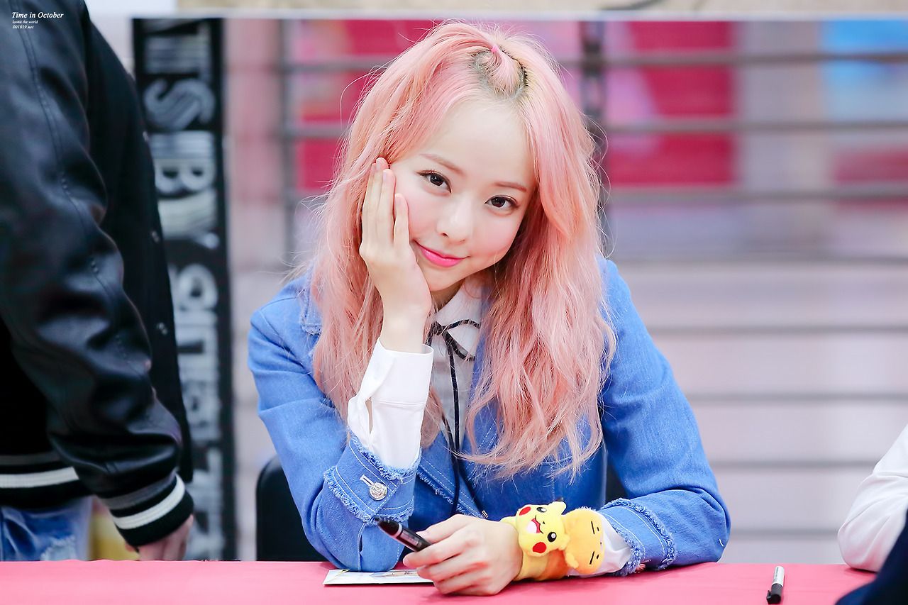 LOONA: conheça as integrantes do seu novo grupo preferido - LETRAS.MUS.BR