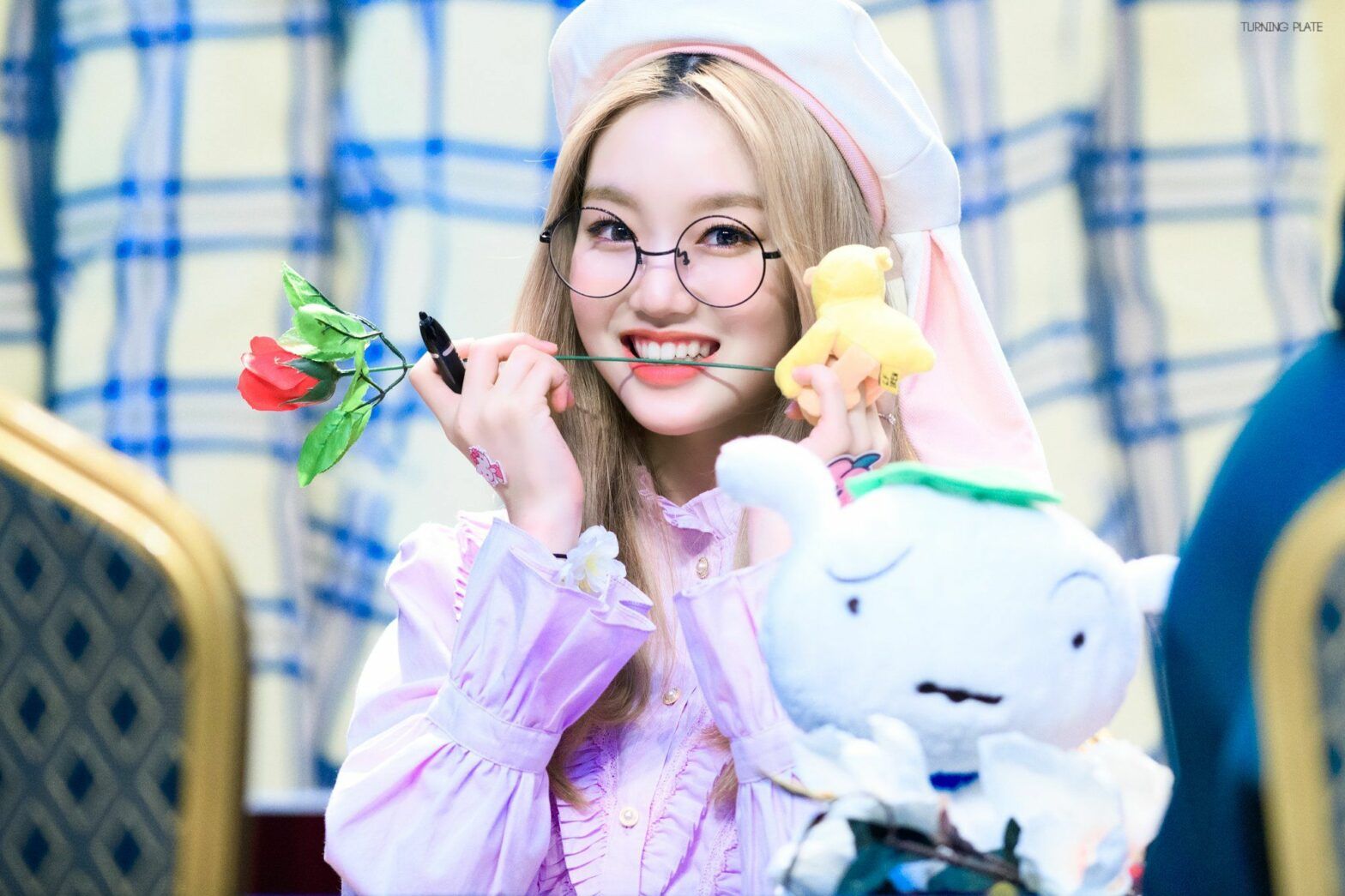 LOONA: conheça as integrantes do seu novo grupo preferido - LETRAS.MUS.BR