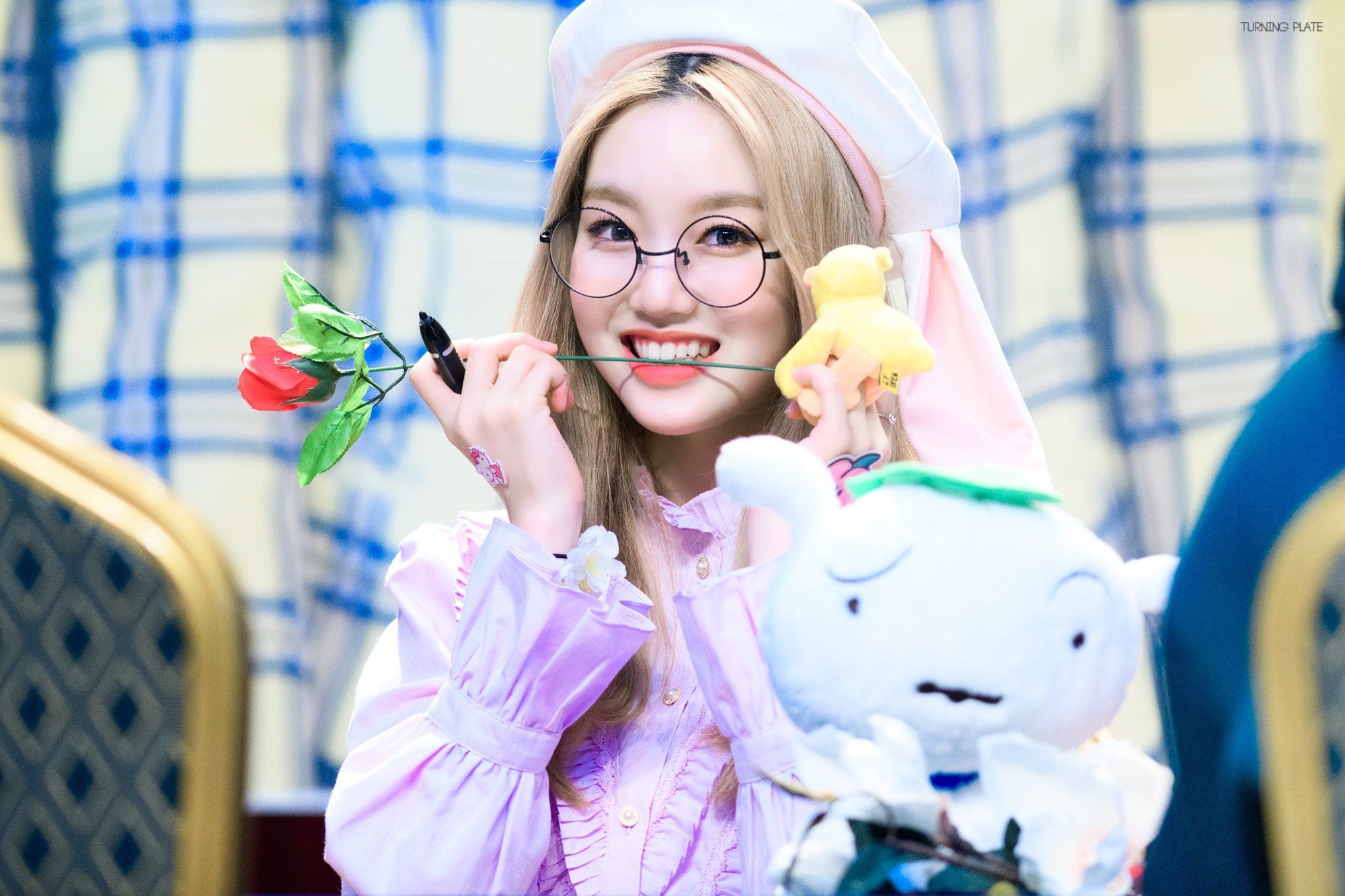 LOONA: conheça as integrantes do seu novo grupo preferido - LETRAS.MUS.BR