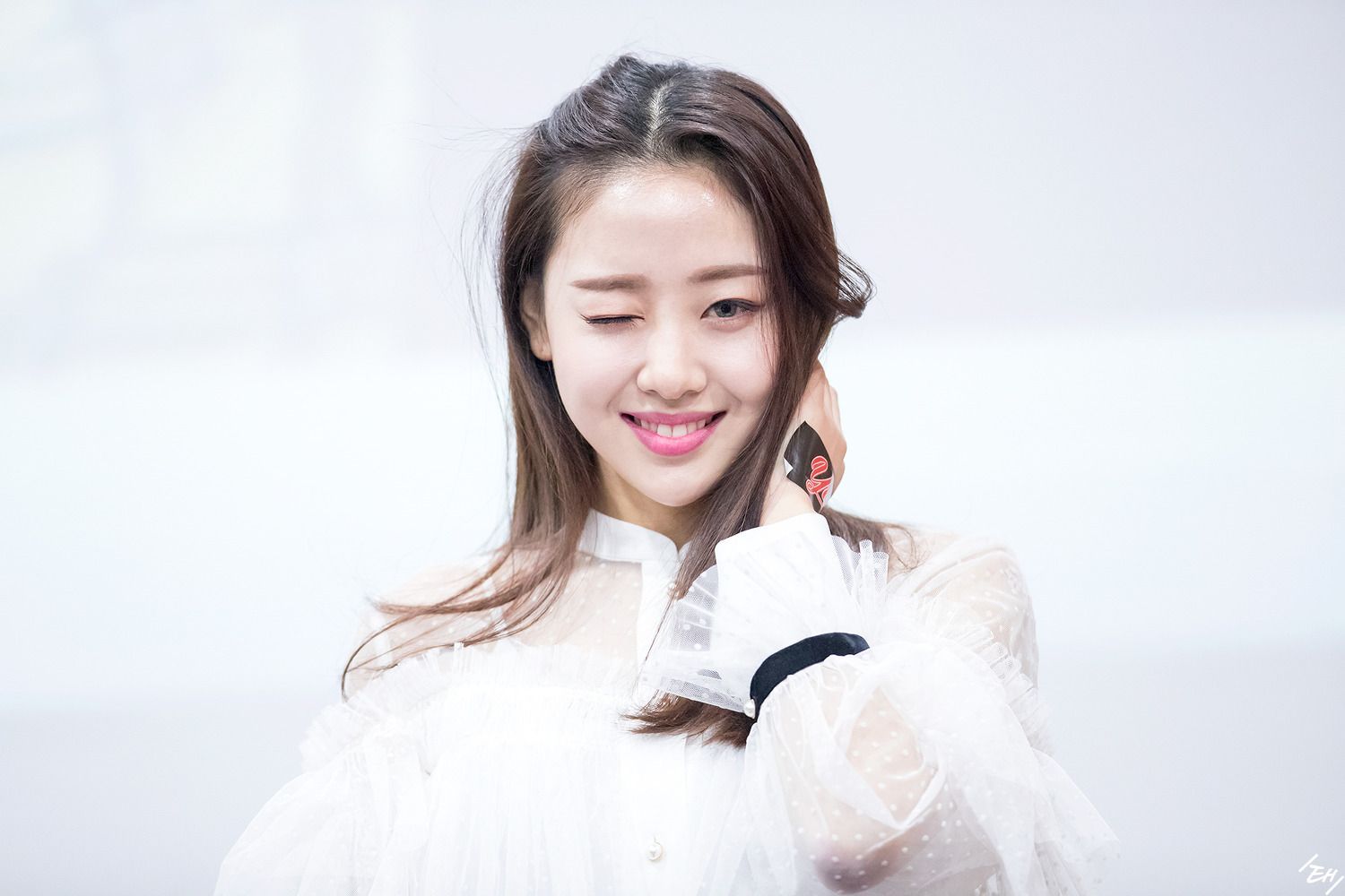 LOONA: conheça as integrantes do seu novo grupo preferido - LETRAS.MUS.BR