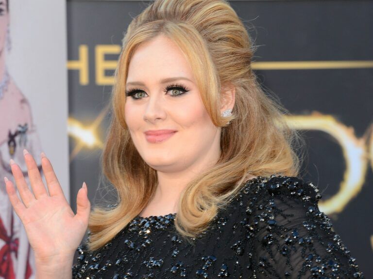 Relembre as 11 melhores músicas da Adele - LETRAS.MUS.BR