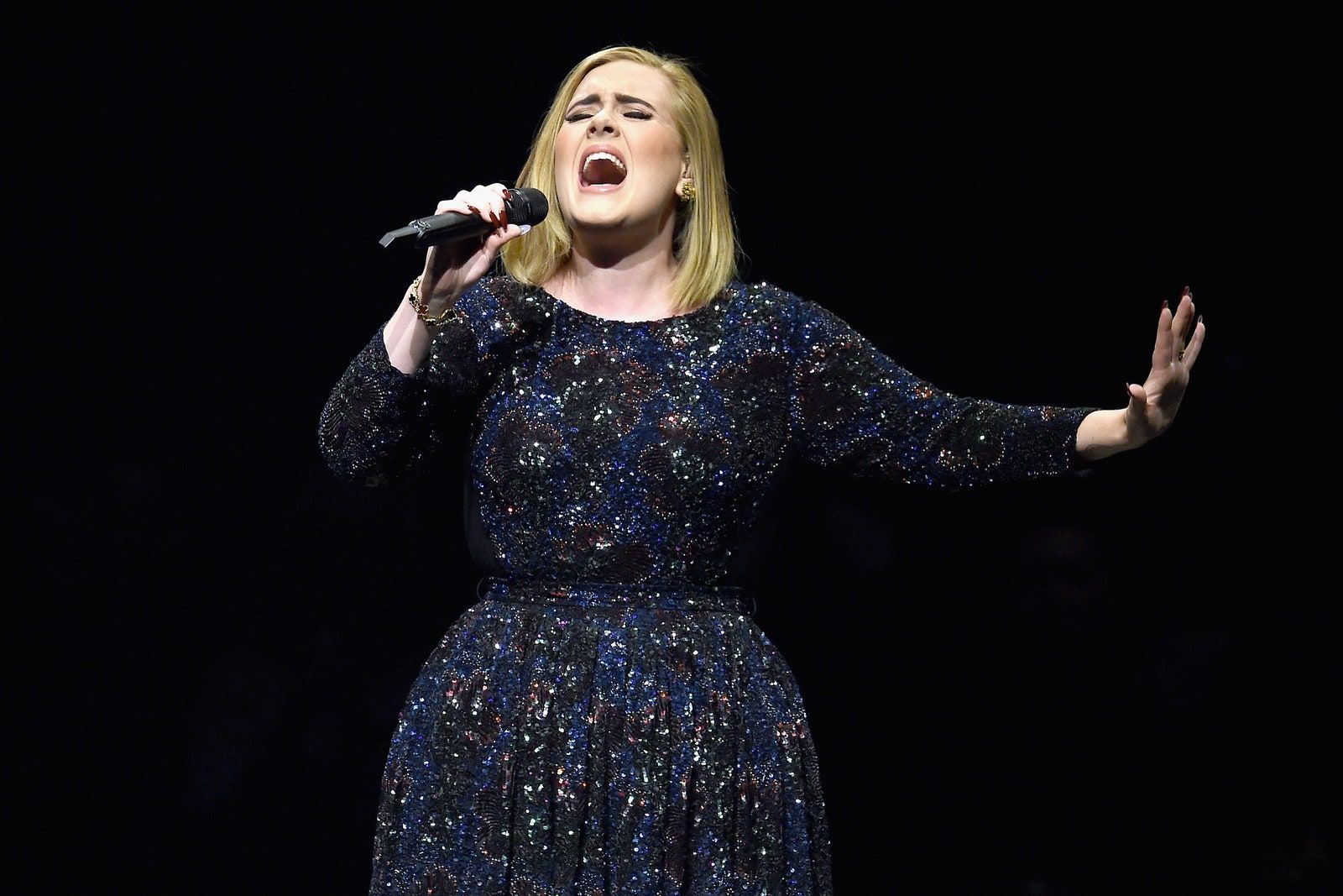 Relembre as 11 melhores músicas da Adele - LETRAS.MUS.BR