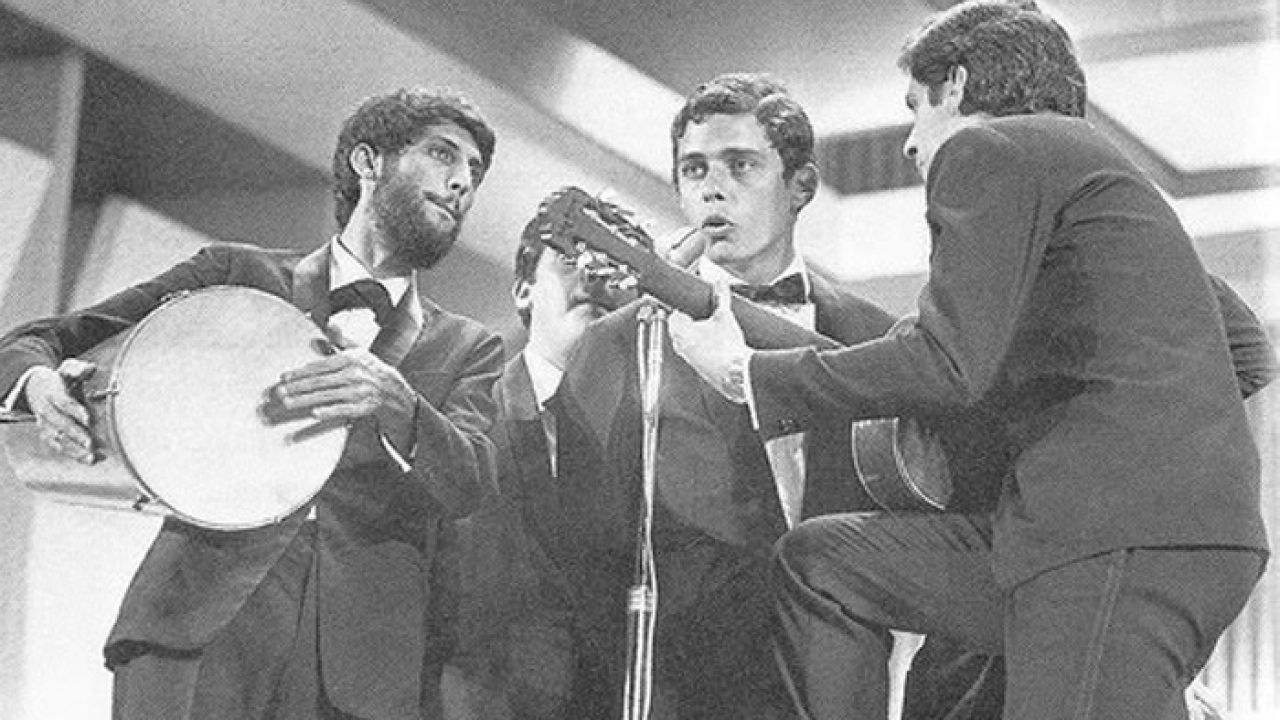 Confira a análise da música A Banda, sucesso de Chico Buarque - LETRAS ...