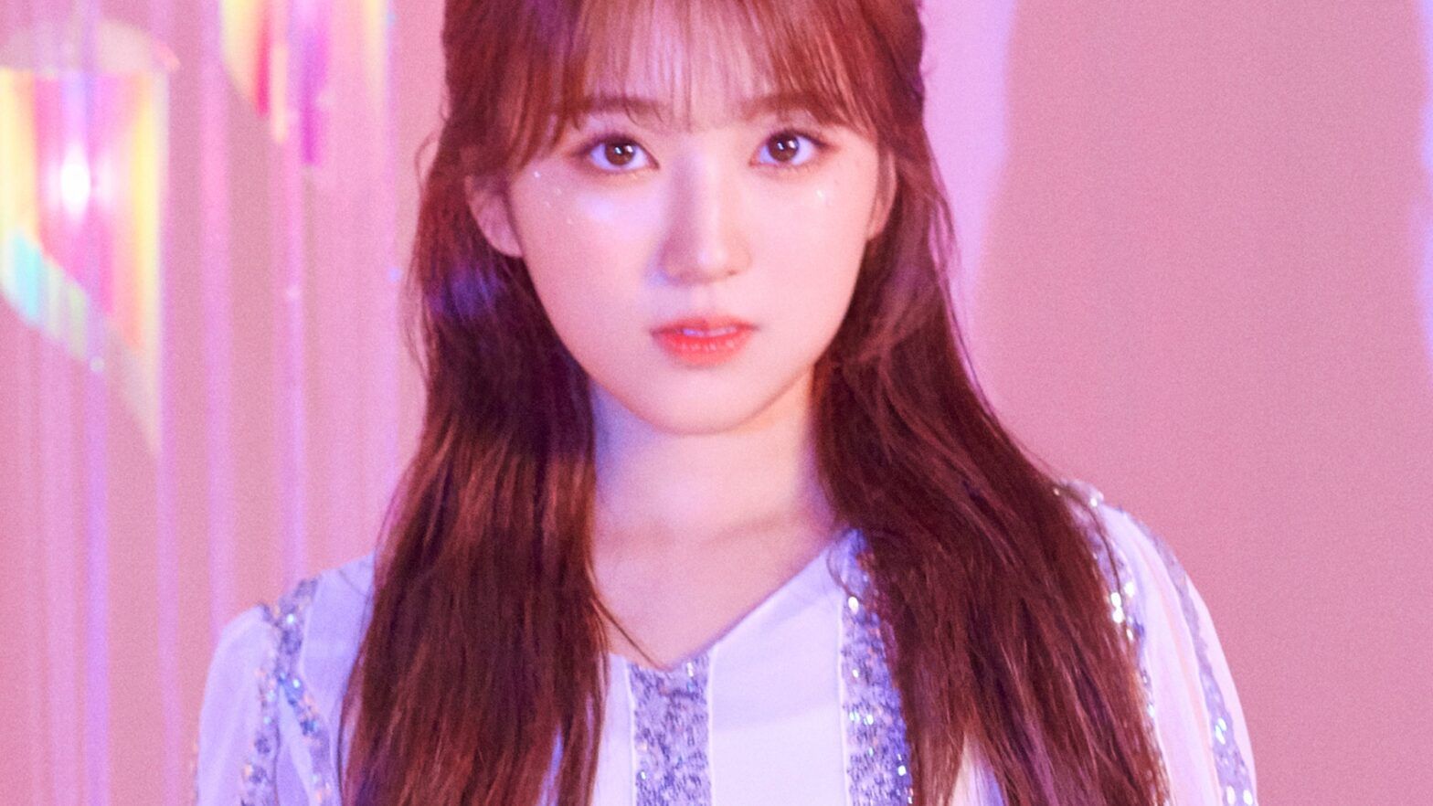 IZ*ONE: conheça as 12 membros do sucesso nipo-coreano - LETRAS.MUS.BR