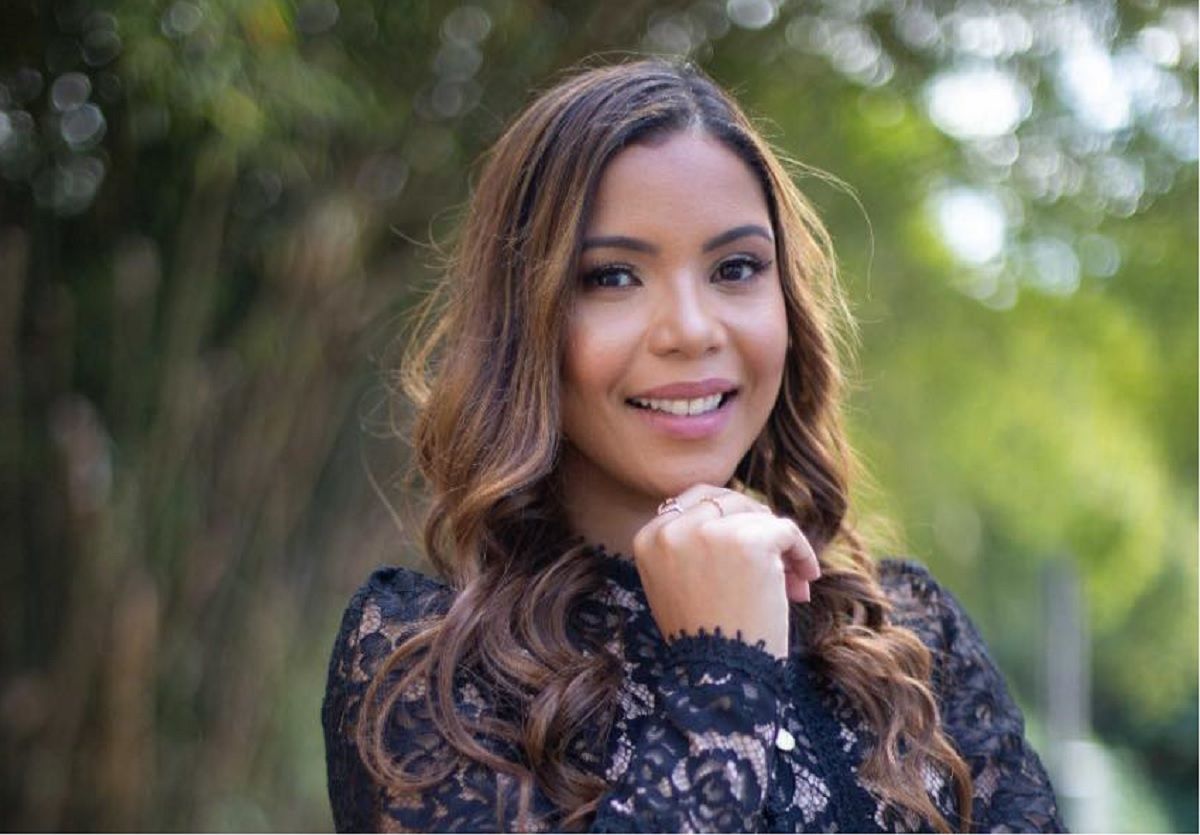 As melhores de Amanda Wanessa, exemplo de dedicação ao Pai - LETRAS.MUS.BR