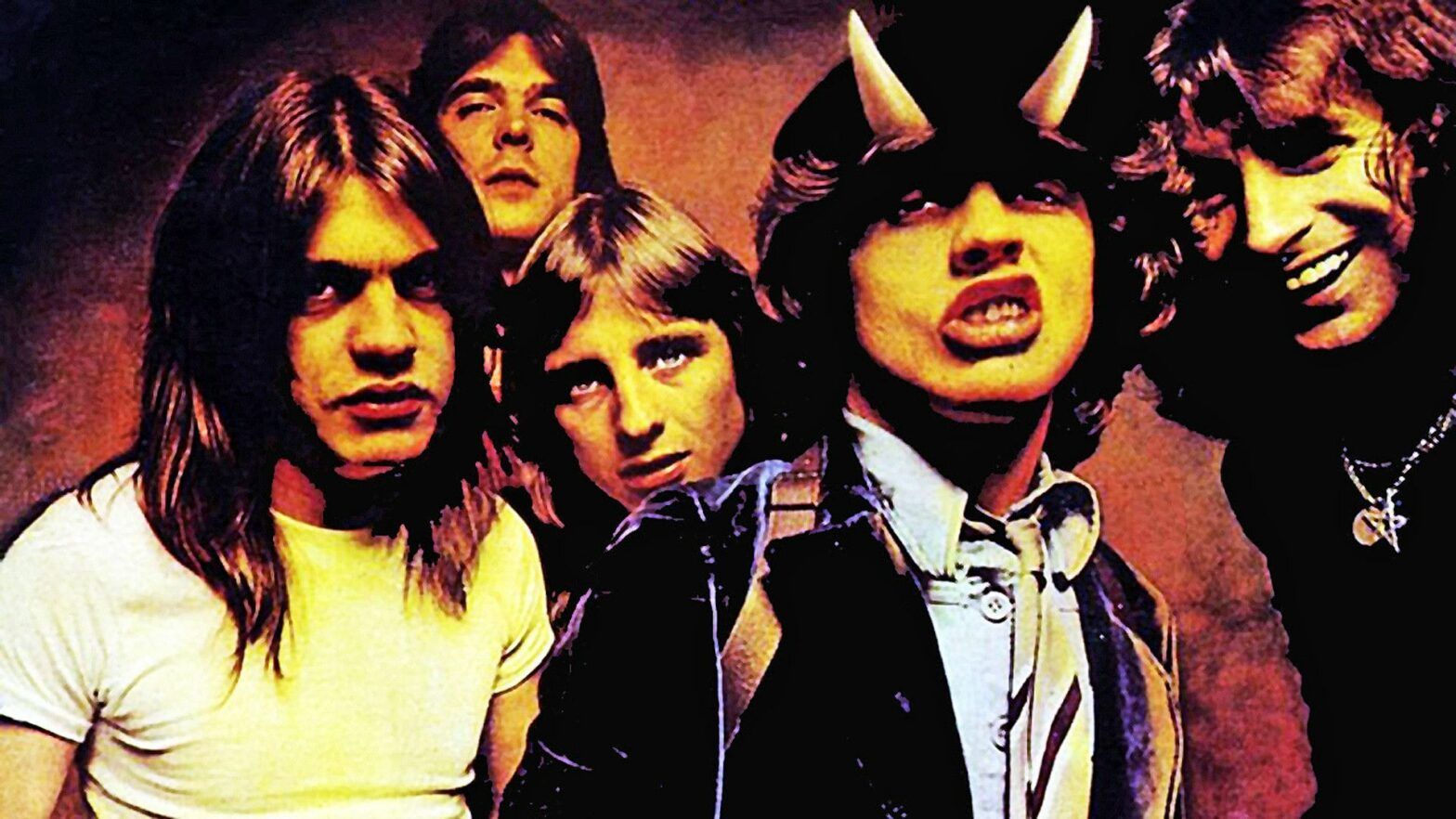 Biografia do AC/DC: conheça a história da banda de hard rock - LETRAS ...