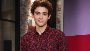 Quem é Joshua Bassett? Saiba tudo sobre o cantor e ator - LETRAS.MUS.BR