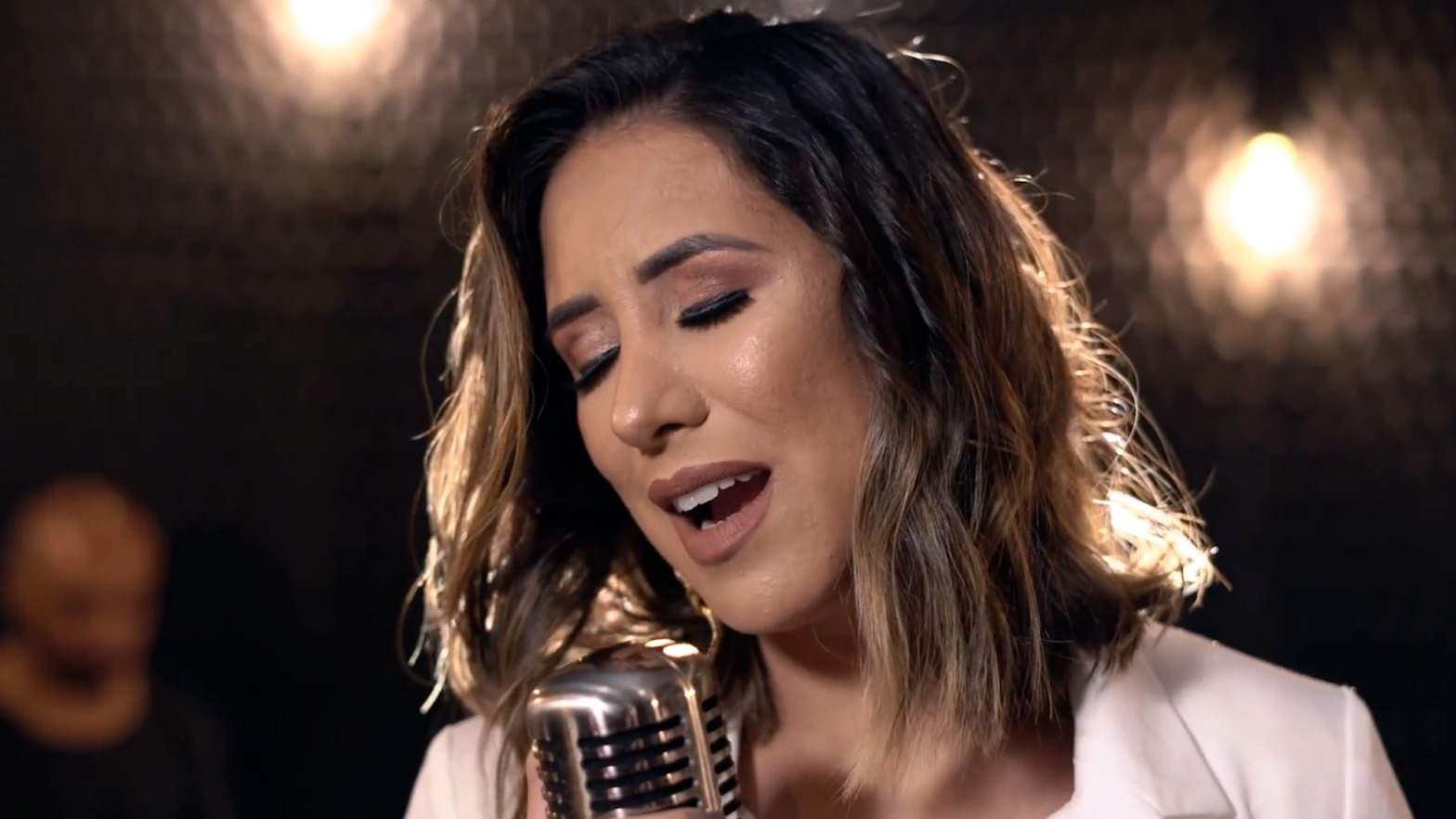 Ana Nóbrega: conheça 18 músicas ungidas e abençoadas - LETRAS.MUS.BR