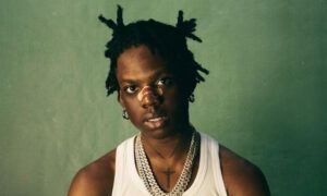 REMA, cantor de Calm Down, e sua ascensão como rei do afrobeat - LETRAS ...