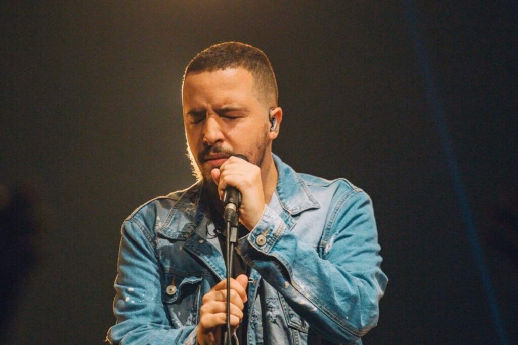 Melhores músicas de Isaías Saad: conheça o destaque do gospel - LETRAS ...