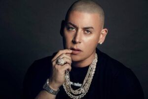 Tiraera de Residente a Cosculluela: entiende todo sobre Bajo y Batería - LETRAS.COM