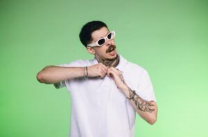 DJ Mochakk: conheça a estrela da música eletrônica mundial - LETRAS.MUS.BR